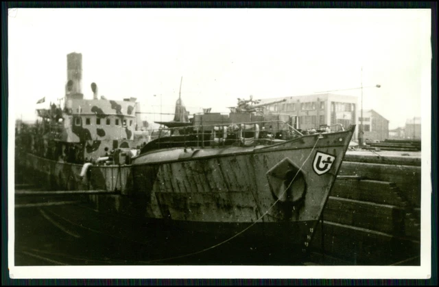 FOTO AK - U-Boot Unterseeboot U-Jäger 1205 - Fischdampfer Mob-FD 81 ...