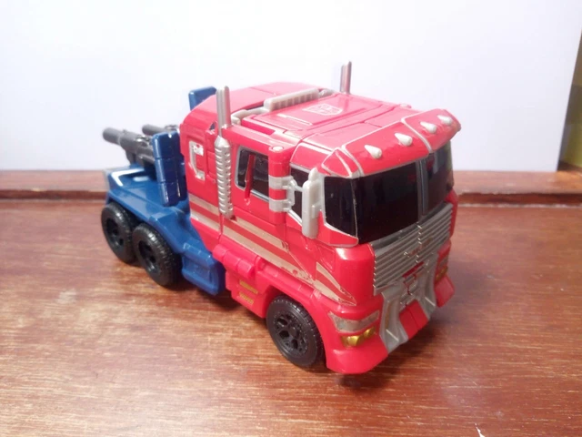 TRANSFORMERS COMBINER WARS Optimus Prime Generations Maximus Autobot ...