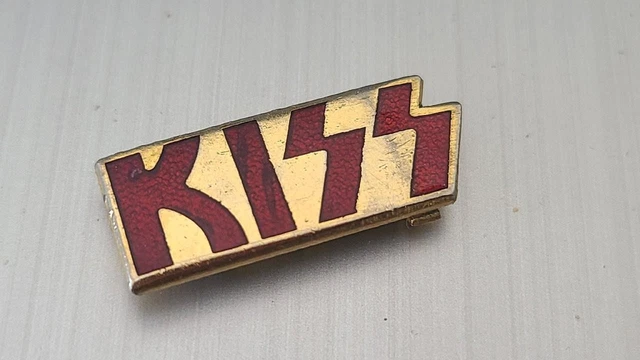 VINTAGE KISS HEAVY Metal Band Music Pin Badge £22.69 - PicClick UK