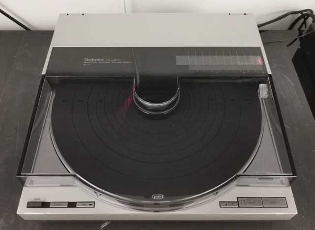 TECHNICS SL-7 FULLY-AUTOMATIC Linear Tracking Turntable & EPC-P202c ...