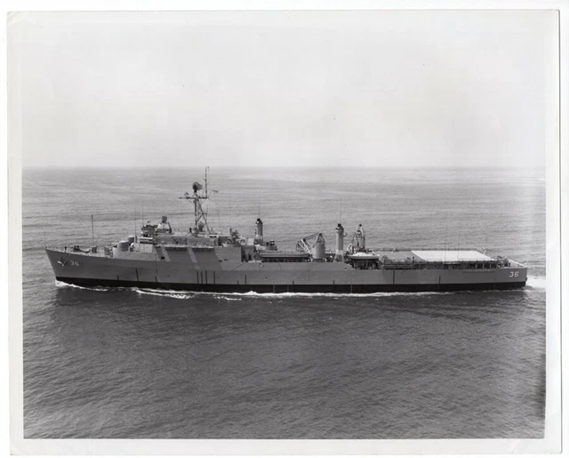 1969-1970 US NAVY navire de débarquement LSD-36 USS Anchorage 8x10 ...