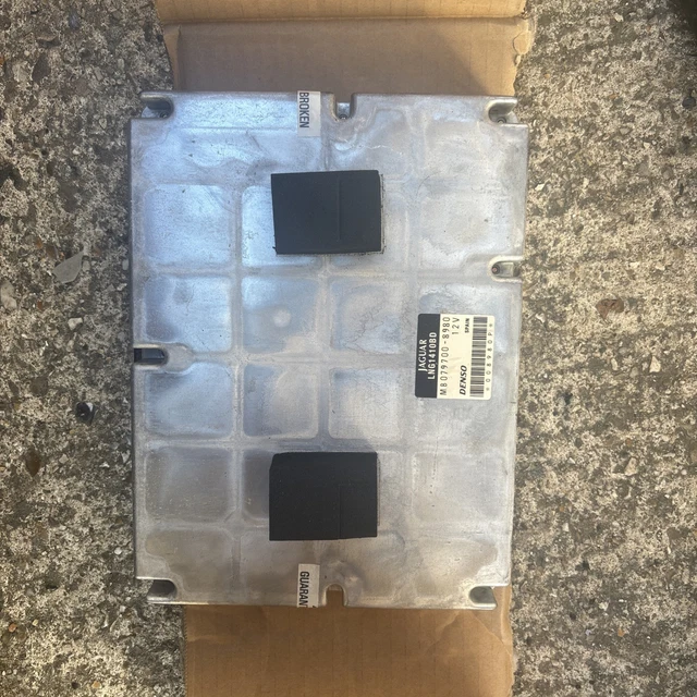 JAGUAR XJ X308 XJ8 2001 Petrol 4.0 V8 Engine control unit module ECU ...