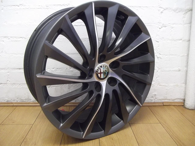 ORIGINAL ALFA ROMEO Giulietta Cloverleaf 18" Alloy Wheel Genuine ...