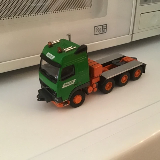 HEAVY HAULAGE 8X2 VOLVO FH TRACTOR UNIT. EDMUND NUTTALL LIVERY 1:50 ...