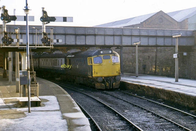 ORIGINAL 35MM SLIDE BR Class 27 no.27017 at Dundee +rights for use £10. ...