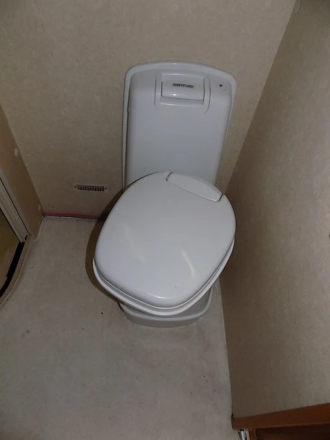 CARAVAN MOTORHOME CAMPER THETFORD C-200CW SWIVEL CASSETTE TOILET+door ...