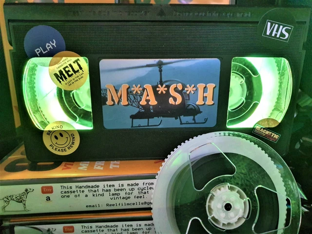MASH CLASSIC RETRO VHS Tape Night Light table lamp stunning L@@K EUR 28 ...