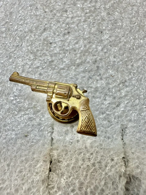 ANTIQUE SMITH & Wesson Revolver Screw Back Pin GP Gold Plated $17.00 ...