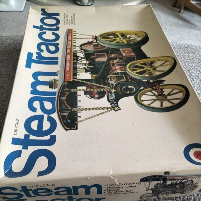 BANDAI STEAM TRACTOR / Traction Engine 1/16 Scale Model Kit. With ...
