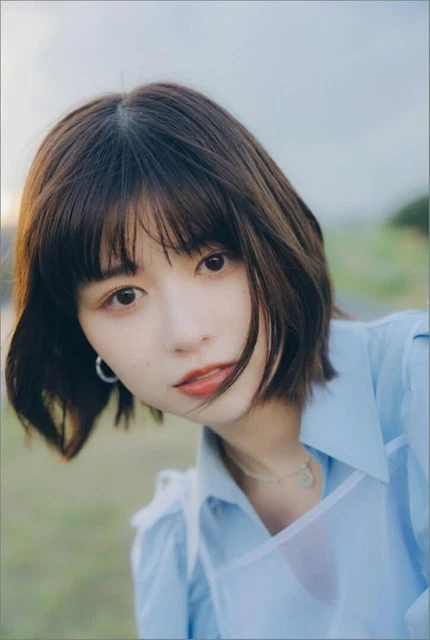 JAPAN POPULAR GRAVURE idol Yizuha Saeki 2024 wall Calendar B2 P8 11287 £63.70 - PicClick UK