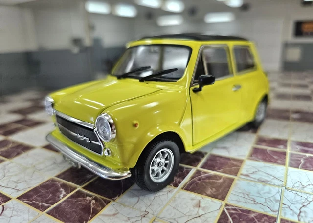 WELLY MINI COOPER 1300 1974 Yellow 1/24 Scale Diecast Model Car £25.95 ...