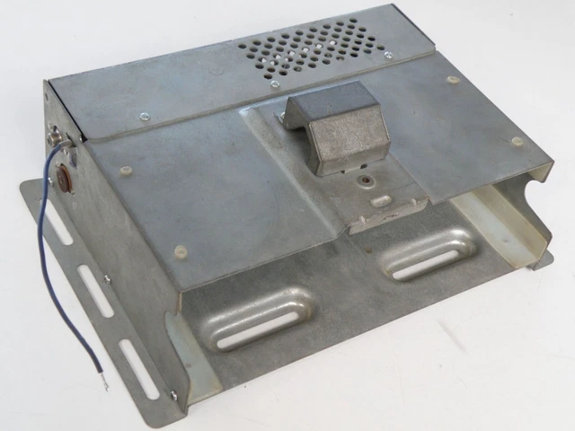 NICE 1960S VINTAGE PICNIC CAR PORTABLE RADIO CRADLE R-113397 HOLDEN ...