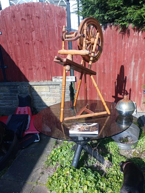 ANTIQUE WOODEN SPINNING wheel prop restoration project £100.00 ...