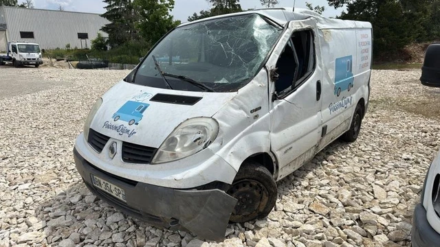 TUYAU DE CLIMATISATION RENAULT TRAFIC 2 PHASE 2 8200927675 EUR 41,00 ...