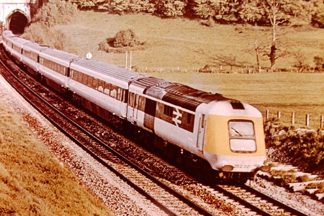 70S BRITISH RAIL BR Diesel Electric Protoype HST 125 Loco Railway Slide ...