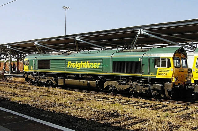 C3 6X4 GLOSSY Photo Freightliner Class 66 66607 @ Rugby £1.00 - PicClick UK
