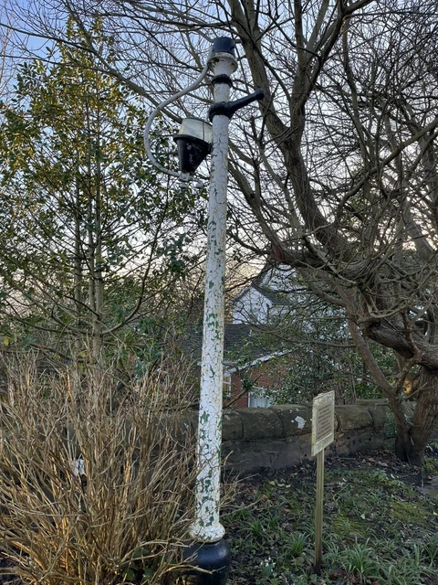 OLD CAST IRON lamp post £150.00 - PicClick UK