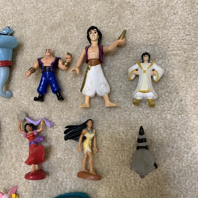 DISNEY CLASSIC MOVIES Mixed Lot 11 Toy Figures Aladdin Pocahontas ...