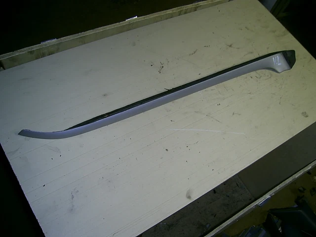 MERCEDES BENZ 500 SEL W126 (6) wind guide plate A-pillar front left ...