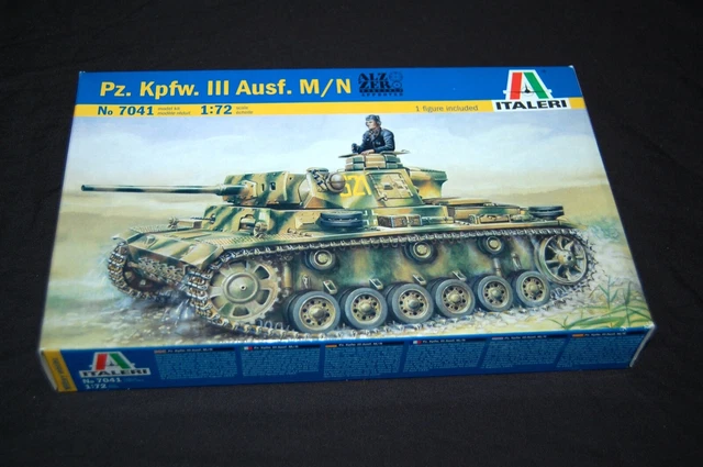 ITALERI 1/72 SCALE Sd.Kfz.141 Panzer III Ausf. M / N Tank Model Kit £1. ...