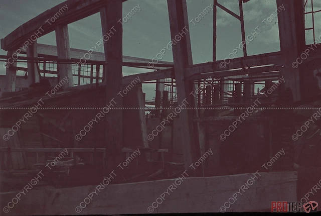 ++ ORIGINAL FARBDIA Agfacolor Front Soldaten Ostfront Bunker bau ...