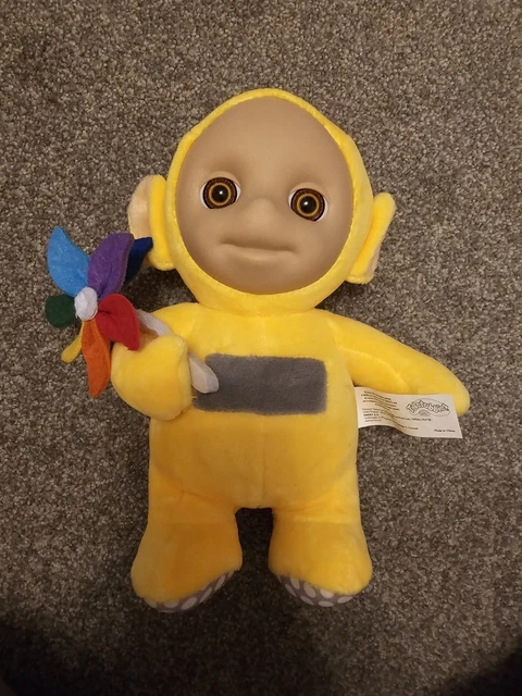 THE TELETUBBIES LAA Laa Holding Flower, Interactive Talking Soft Toy ...