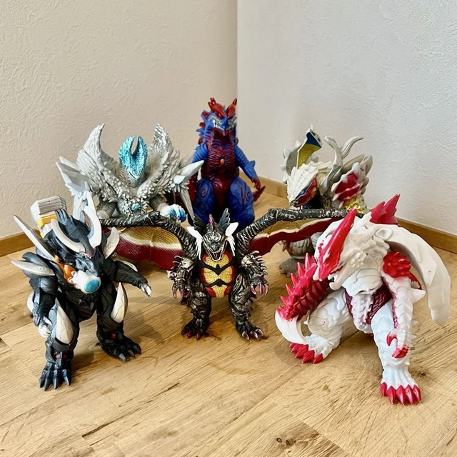 LOT DE FIGURINES en vinyle souple Ultraman Kaiju Japan Monster ...