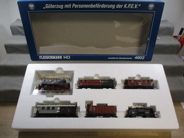 FLEISCHMANN H0 4902 Güterzug mit Beförderung der K.P.E.V. Analog DC DSS ...