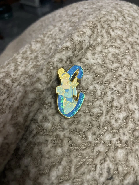 CINDERELLA WITH CAPITOL c Pin $28.02 - PicClick CA