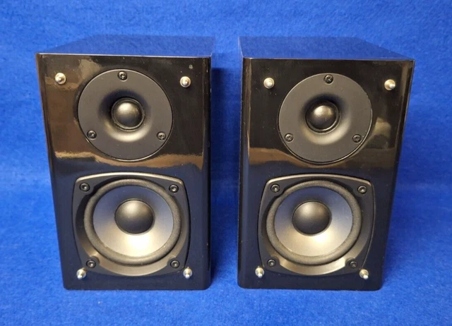 HITACHI AXM649U BLACK Wired 50-Watt Micro Hi-Fi System Bookshelf ...