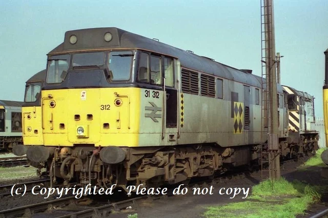 35MM COLOUR NEGATIVE DIESEL RAILWAY CLASS 31 31312 WARRINGTON WITH (c ...