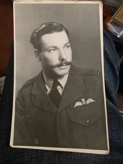 HANDSOME WW2 BRITISH RAF FLYER/ PILOT IN UNIFORM. ORIGINAL WW2 PHOTO ...