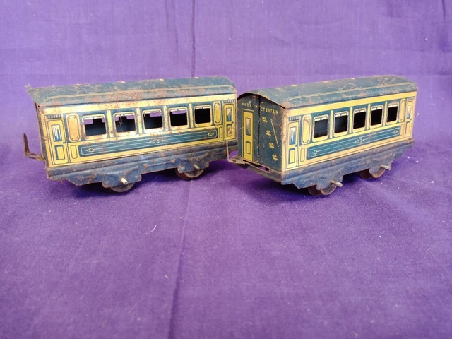 VINTAGE TIN TOY Train Carriages Clockwork Retro Model Railway £9.99 ...
