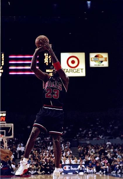 GUARD MICHAEL JORDAN Chicago Bulls in action the Los Angeles Clipp- Old ...