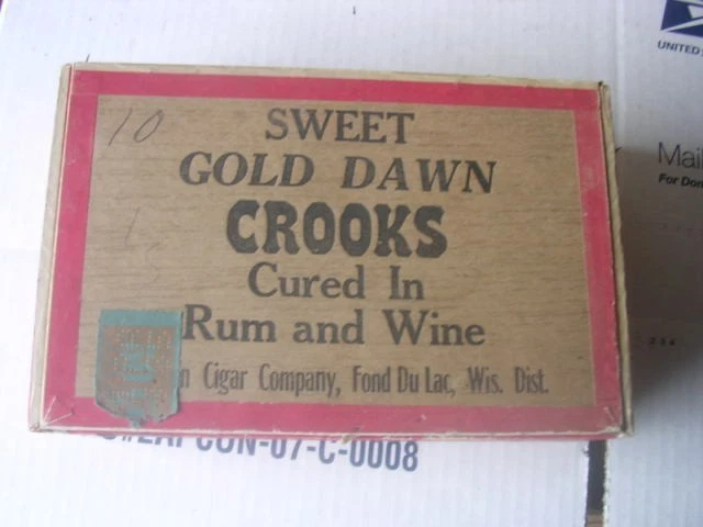 VINTAGE SWEET GOLD Dawn Crooks Anderson Cigar Co Fond Du Lac WI Wooden ...