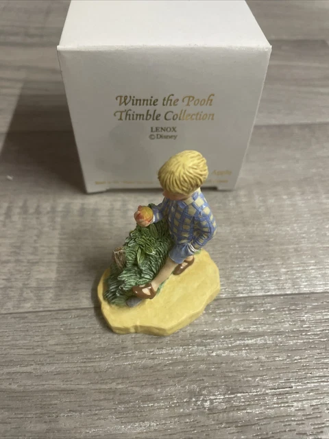 DISNEY LENOX CLASSIC Pooh Robin With Apple Figurine Thimble Collection ...