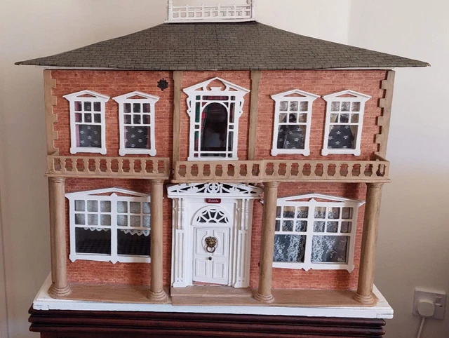 ANTIQUE DOLLS HOUSE Circa 1928 - REDUCED & ONCO - Collection LE16 £312. ...