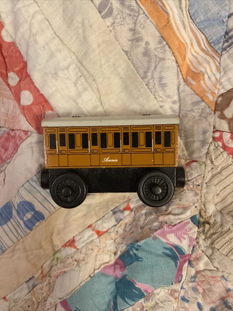 THOMAS THE TANK engine ELC wooden train set. Annie Train £5.00 ...