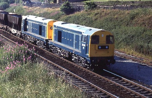 ORIGINAL COLOUR SLIDE of ex works 20166 BR class 20 diesel loco £2.50 ...
