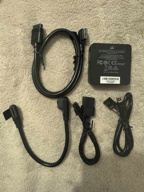 CORSAIR ICUE LINK System Hub Controller. Power + 2 Connecter Cables ...