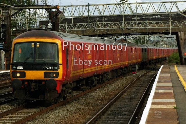 CLASS 325 325014, 4 car EMU, in Royal Mail Red at Stafford £0.75 ...