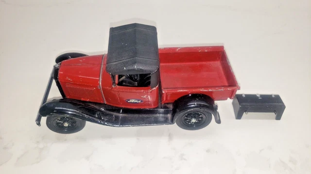VINTAGE 1960'S RED Hubley Ford Model A Roadster Pickup Model Kit Built ...