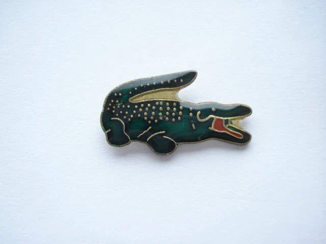 Lacoste sign store