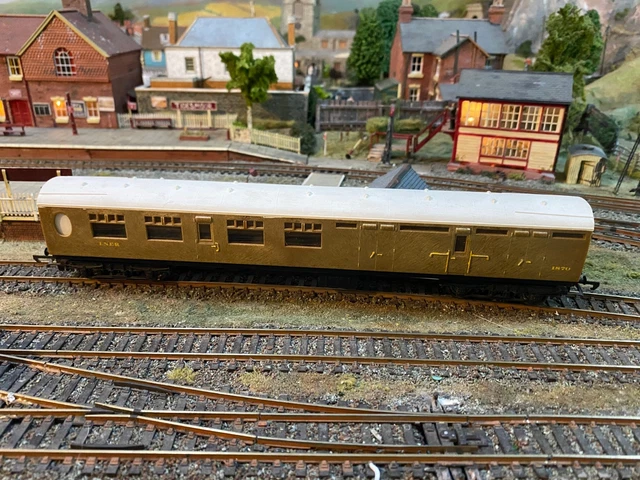OO GAUGE HORNBY R.746 LNER Brake Third Class Coach, No. 1870, Good ...