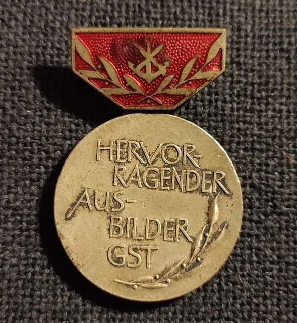 AUSZEICHNUNG DDR: MEDAILLE Hervorragender Ausbilder GST Silber Spange ...