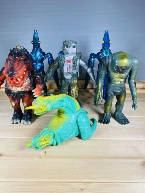 FIGURINE ULTRAMAN VINYLE souple Showa retro monster monster special ...