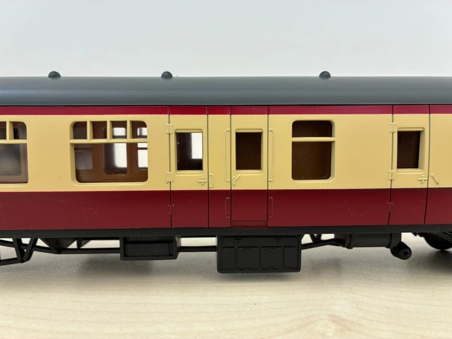 O GAUGE LIMA B.R. Mk 1 brake end coach. carmine & cream 2or3 rail. 1 of ...