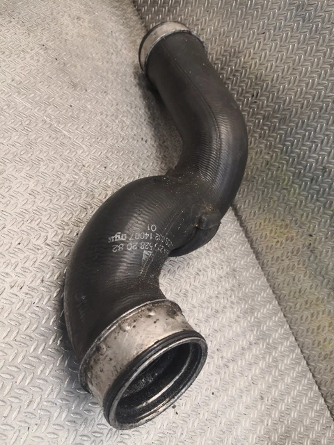MERCEDES-BENZ W203 C 220 CDI Intercooler Hose Pipe 2035282082 2.2 ...