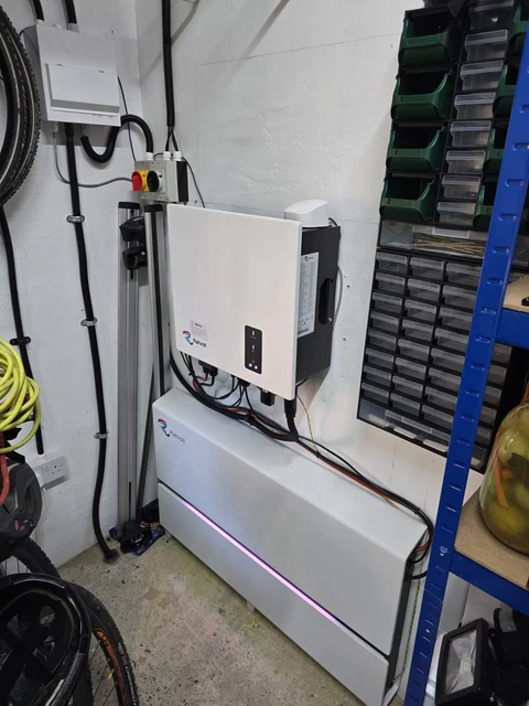 SOLAR / PV Rahvolt Hybrid Inverter + 7KW LifePO4 Battery - NEW KIT £ ...