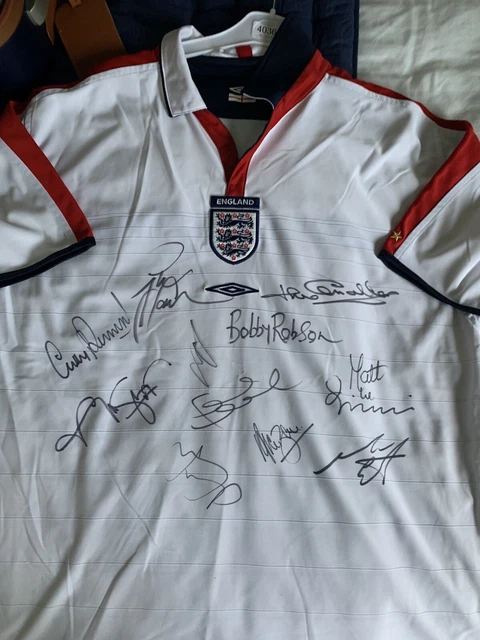 ENGLAND FOOTBALL SHIRT Signed By 10 Players inc Alan Ball, Jackie ...